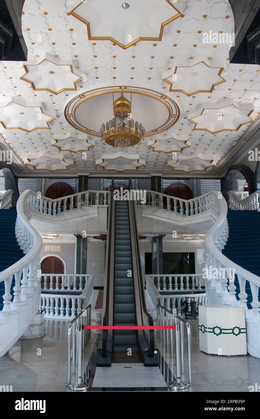 Royal staircase inside the Jame 'Asr Hassanal Bolkiah Mosque, Bandar ...
