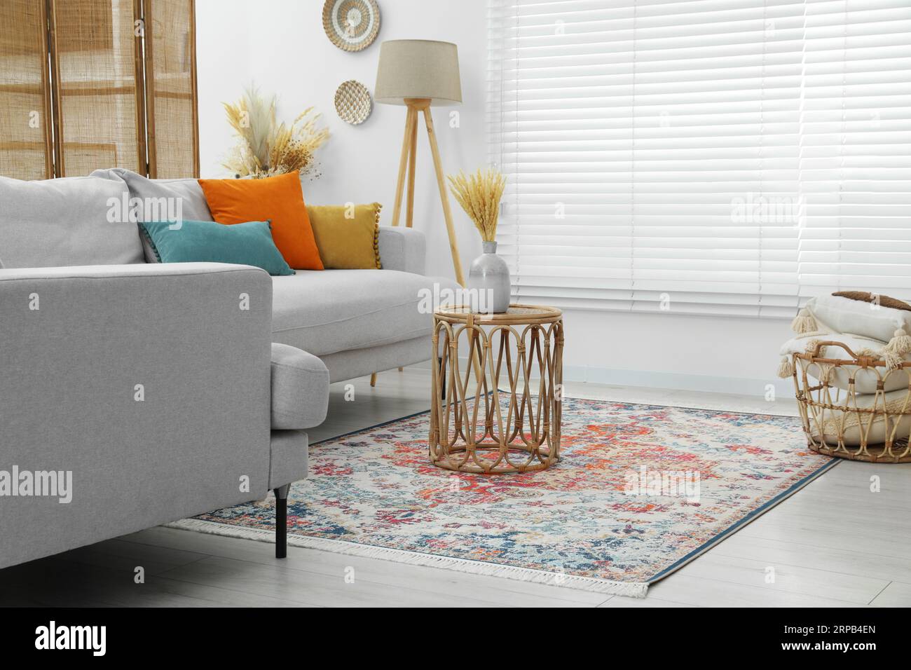 Traditional stylish interior design hi-res stock photography and images ...