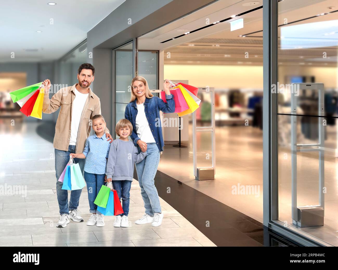 Family shopping bags hi-res stock photography and images - Alamy