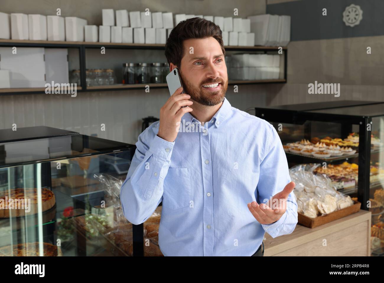 Confectionery distribution business hi-res stock photography and images ...