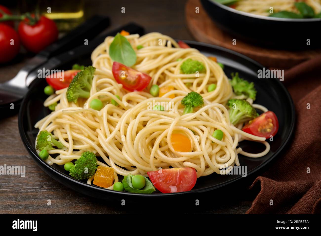 Plate of delicious pasta primavera, closeup view Stock Photo - Alamy