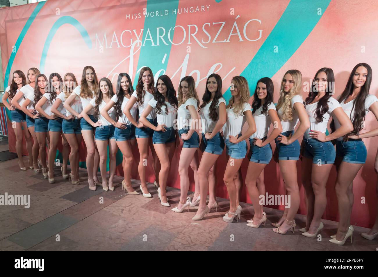 Beauty contest group photo hi-res stock photography and images - Alamy