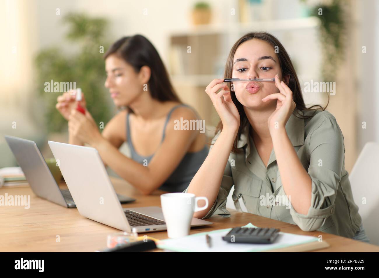 Lazy girls hi-res stock photography and images - Alamy
