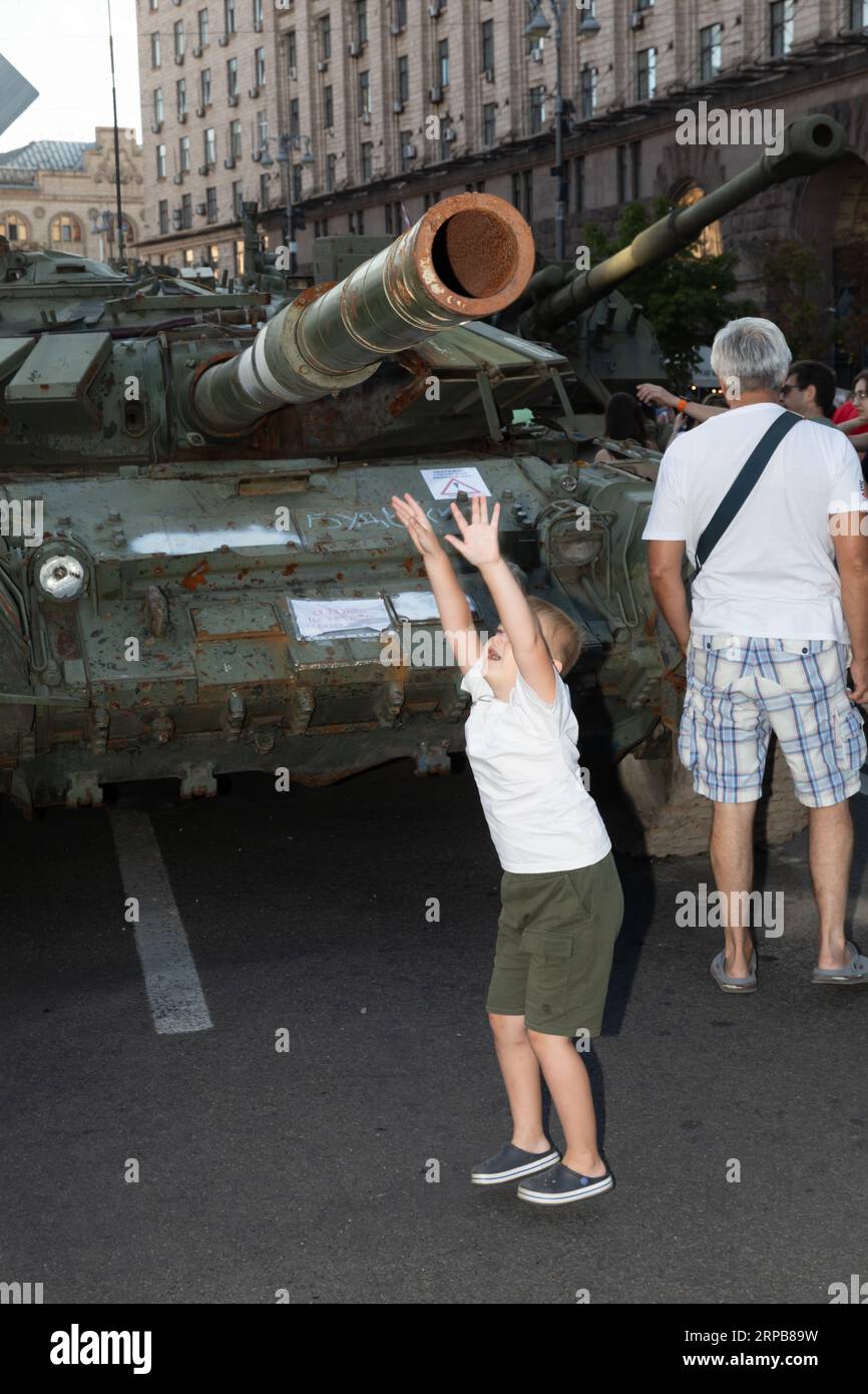 Exploded barrel hi-res stock photography and images - Alamy