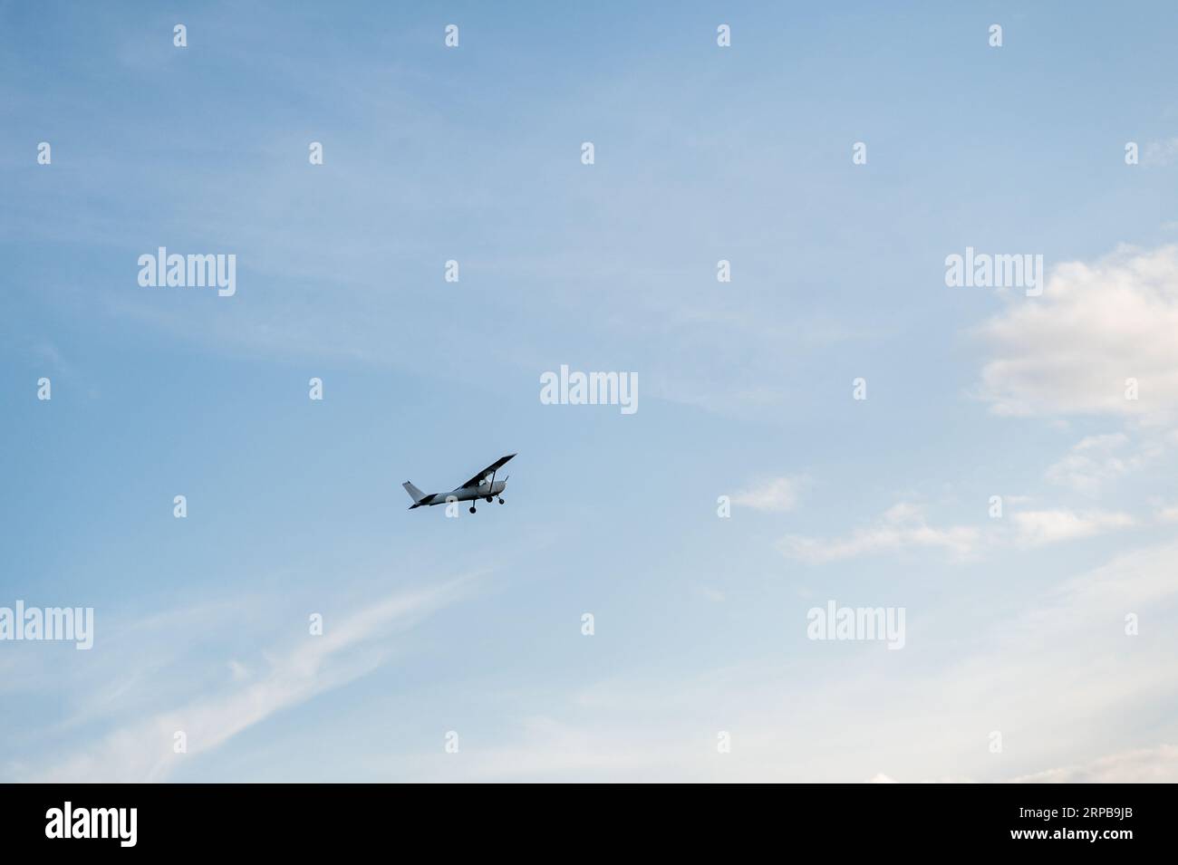 Sky training hi-res stock photography and images - Alamy