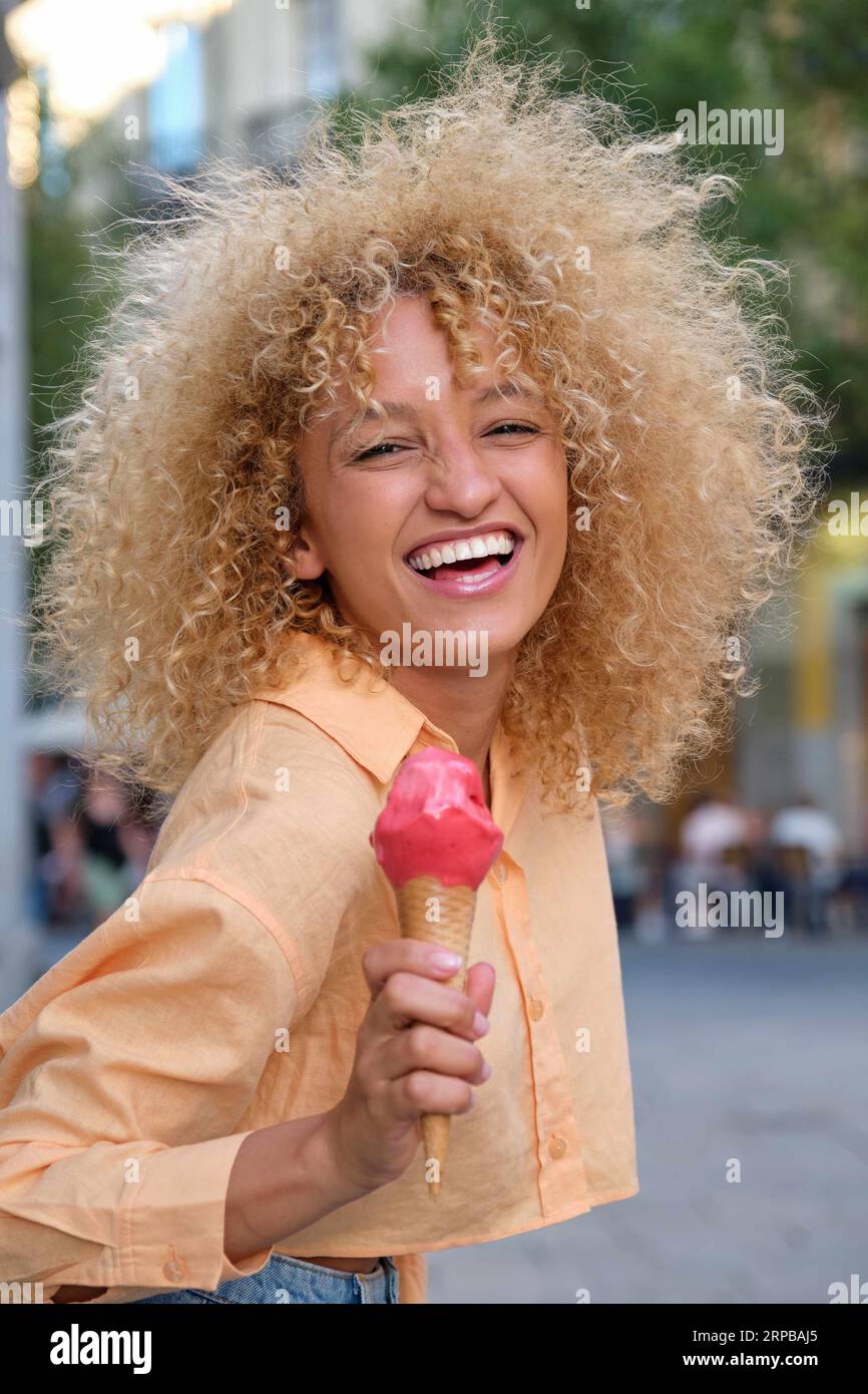 Ice cream laughing hi-res stock photography and images - Alamy