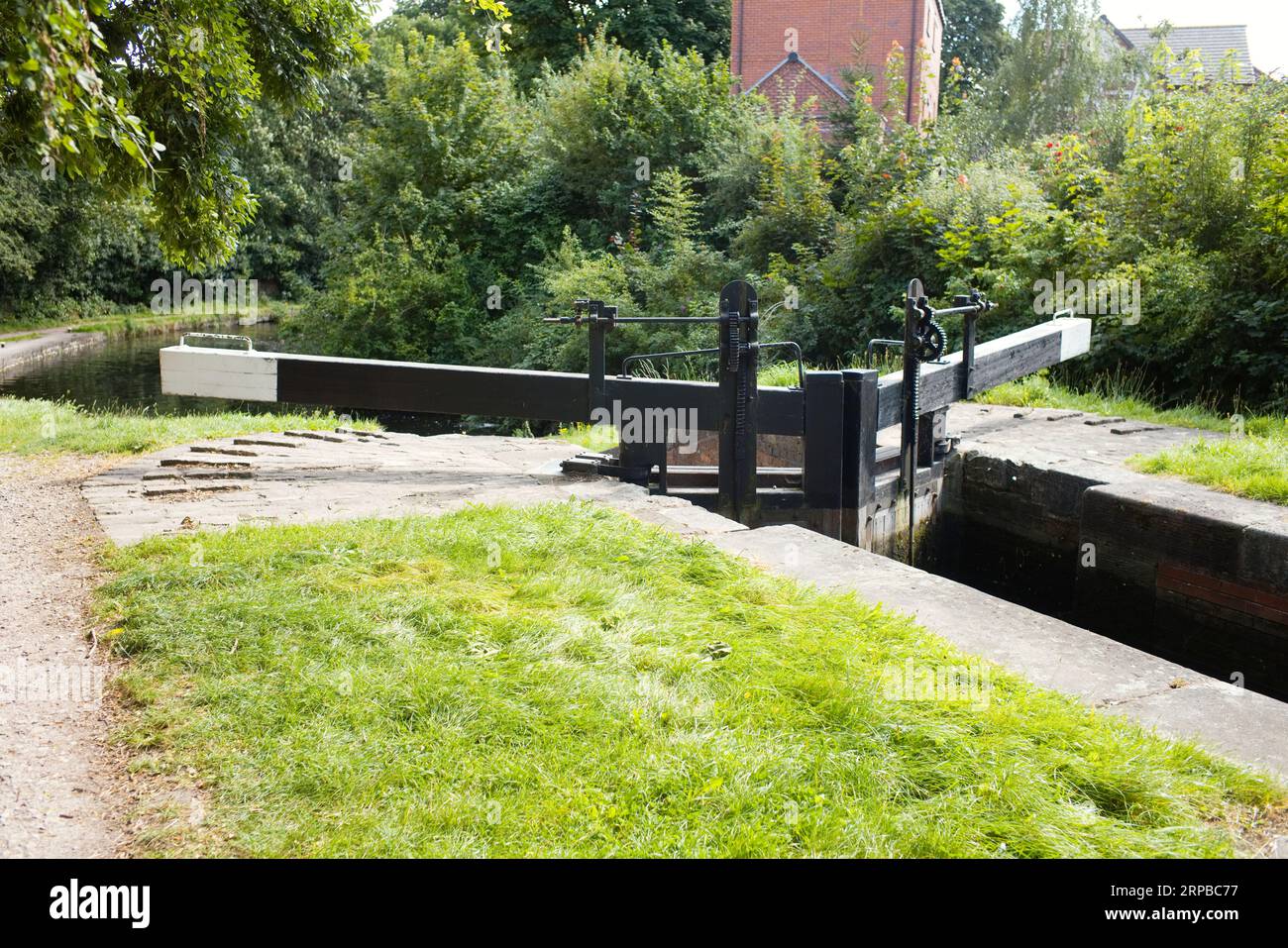 West Retford lock on the Chesterfield Canal Stock Photo - Alamy