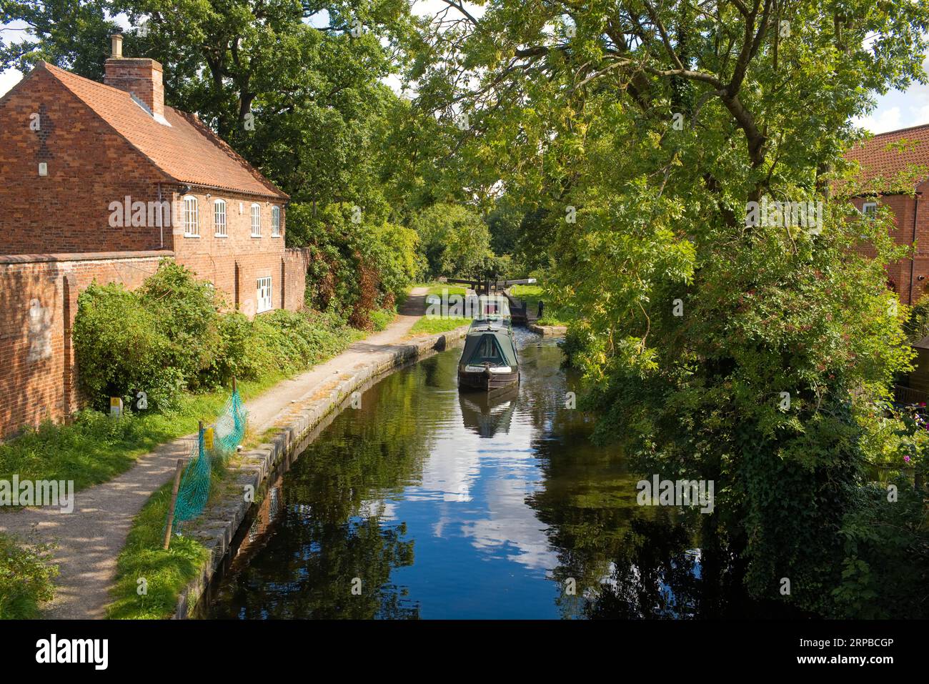 Narrowboat leaving West Retford lock on the Chesterfield canal Stock ...