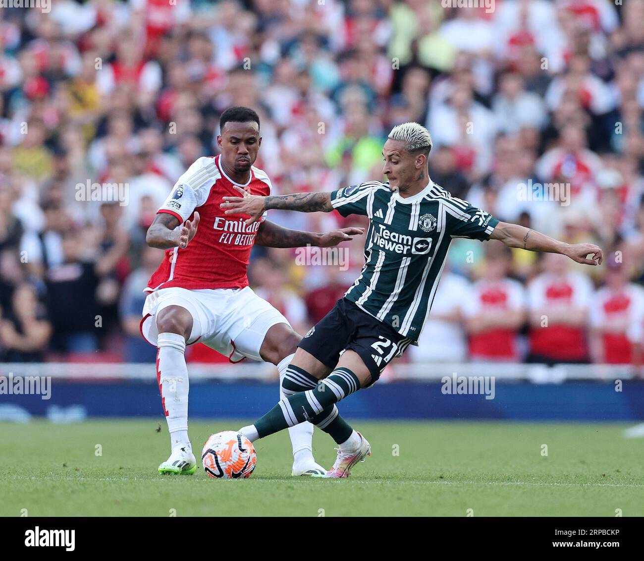 Antony manchester united arsenal 2022 hi-res stock photography and ...