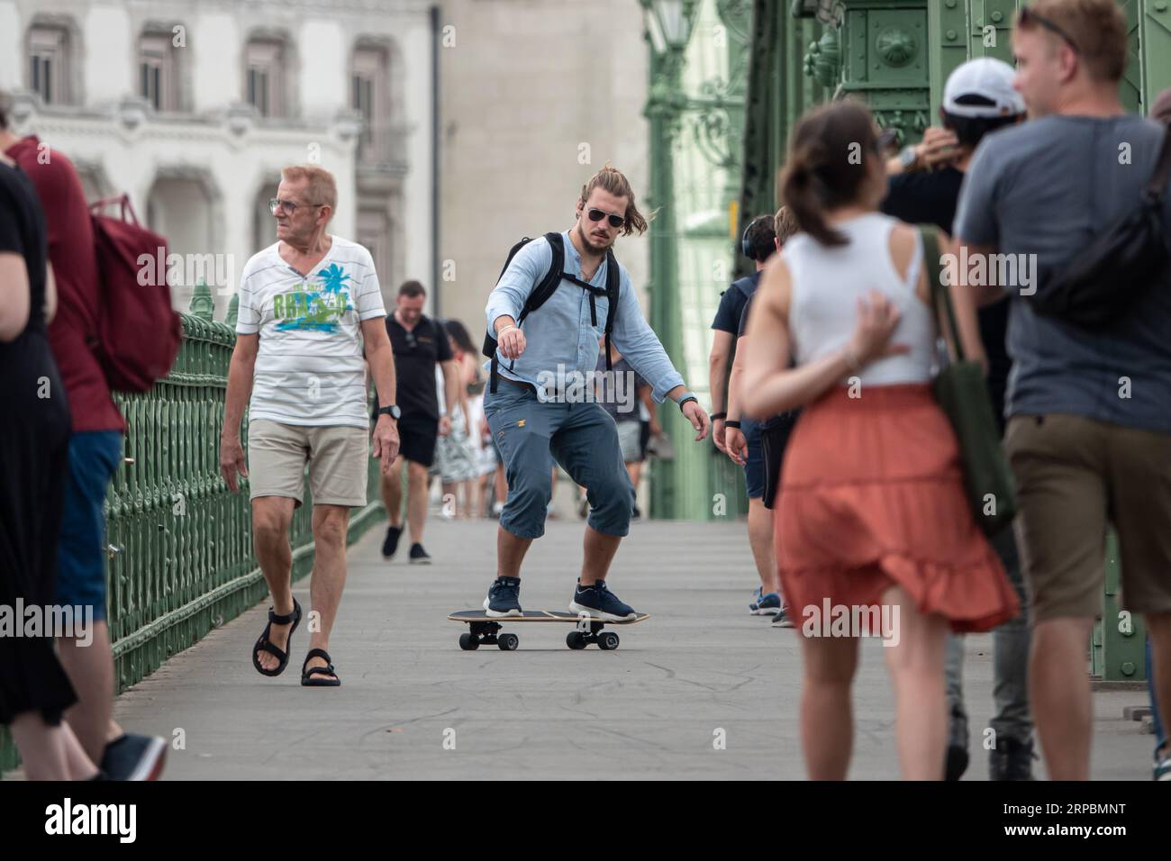 Peoplepeople around the world hi-res stock photography and images - Alamy