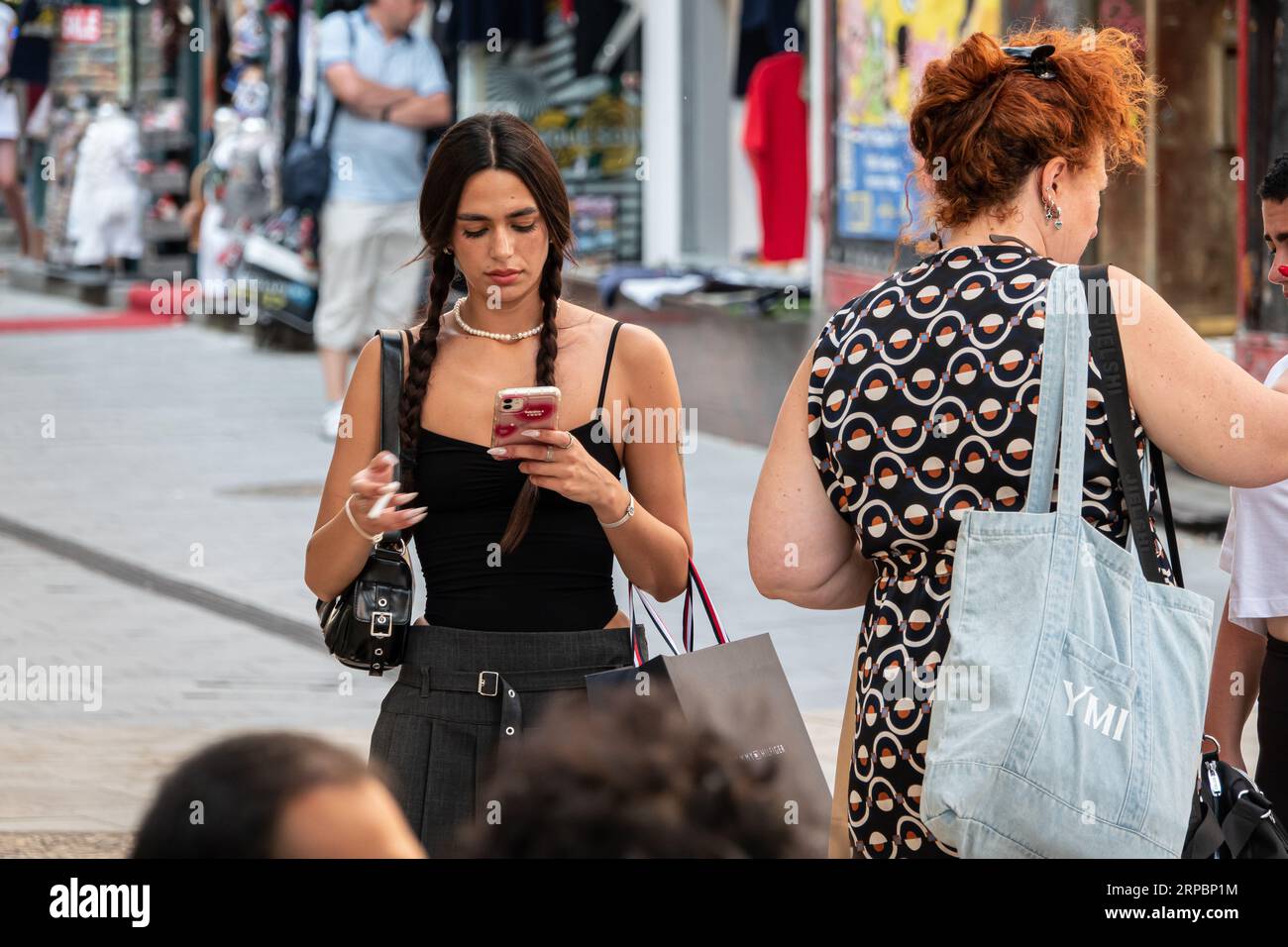 Peoplepeople around the world hi-res stock photography and images - Alamy