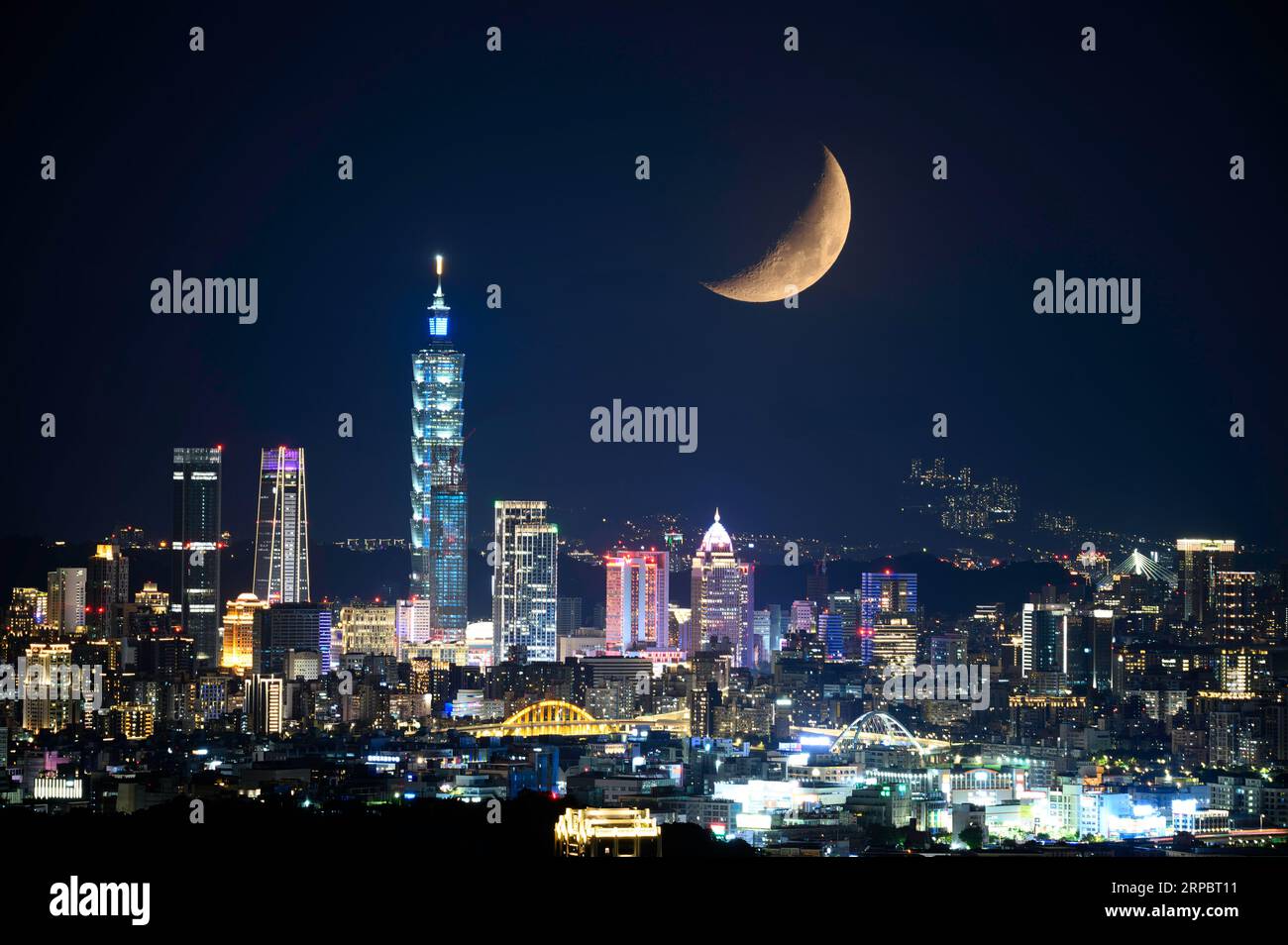 Moonlit Urban Nights: The Beauty of City Lights and a Shining Moon ...