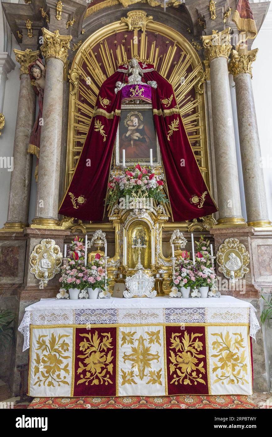 Baroque church St.Peter in Munich Stock Photo - Alamy