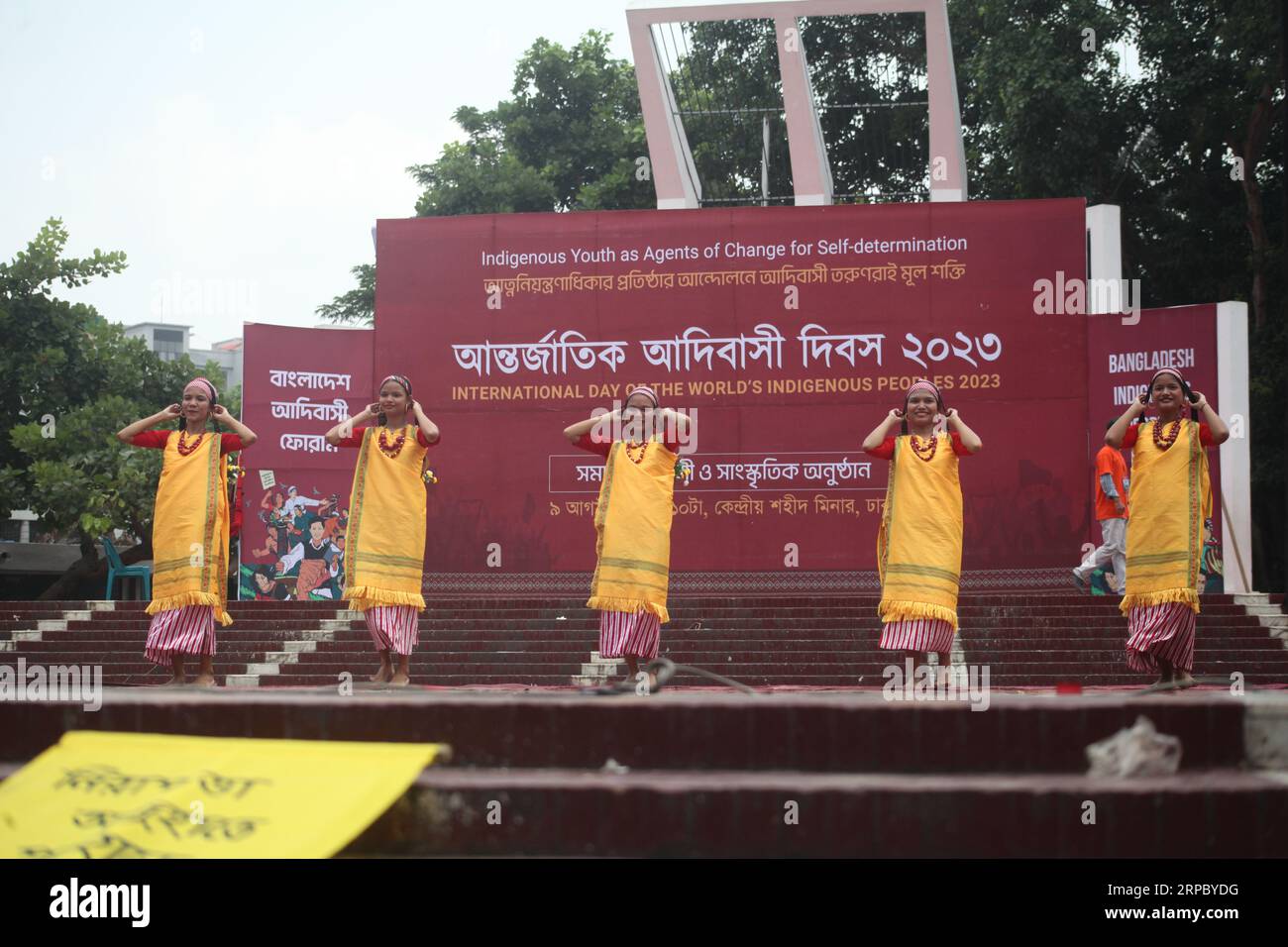 Dhaka Bangladesh 09,August 2023. Tribal performers wearing traditional ...