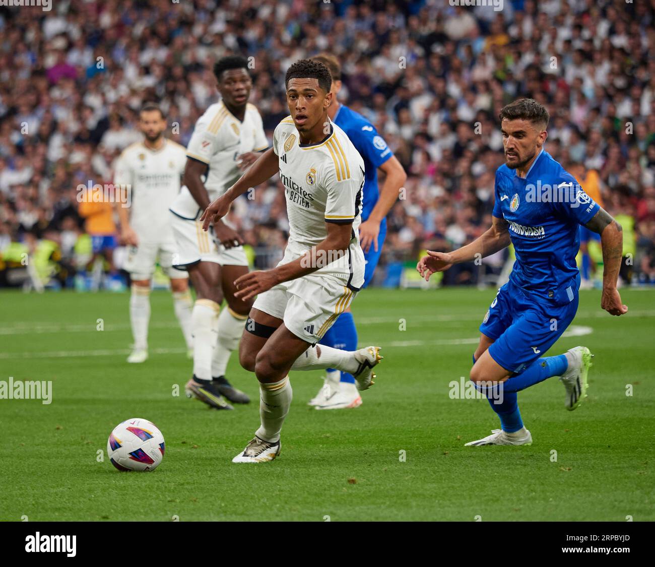 Jude bellingham midfielder hi-res stock photography and images - Alamy