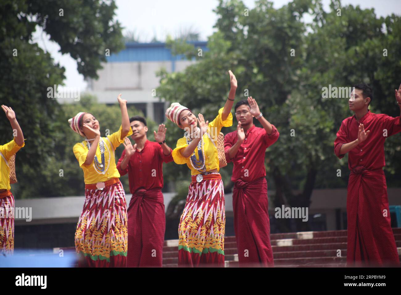 Dhaka Bangladesh 09,August 2023. Tribal performers wearing traditional ...