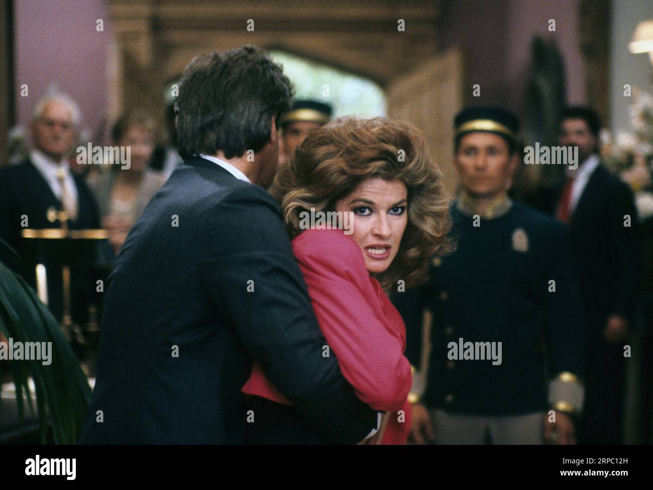 DYNASTY TV Series Joan Collins Linda Evans Stock Photo - Alamy