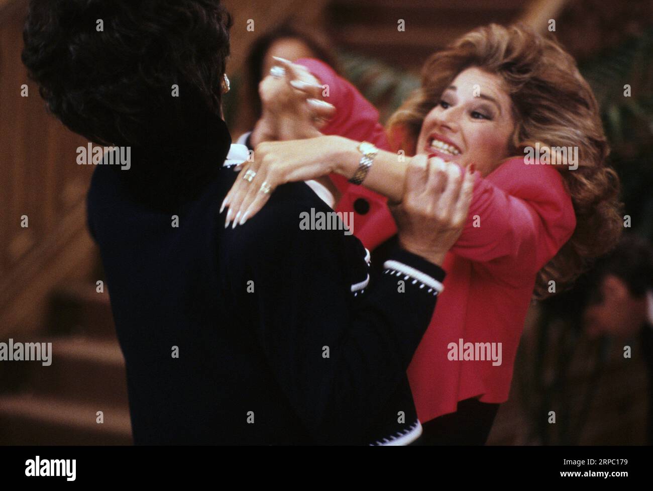 DYNASTY TV Series Joan Collins Linda Evans Stock Photo - Alamy