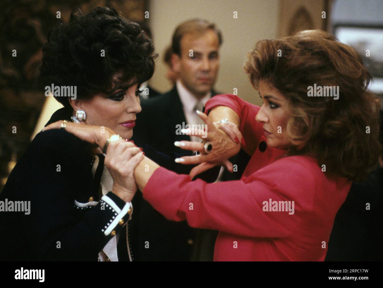 DYNASTY TV Series Joan Collins Linda Evans Stock Photo - Alamy