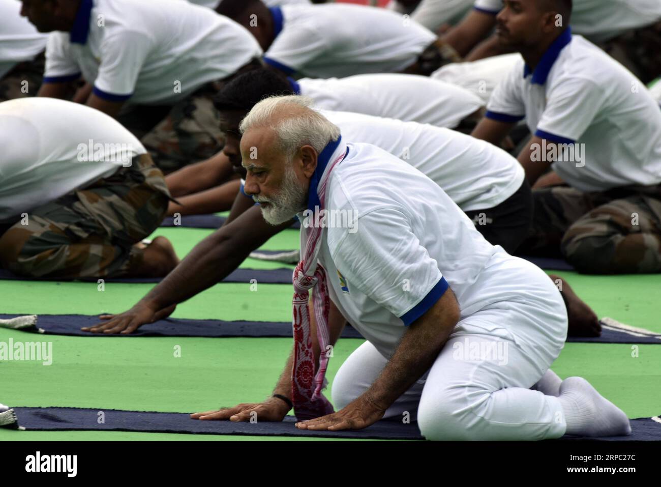 International yoga day modi hi-res stock photography and images - Alamy