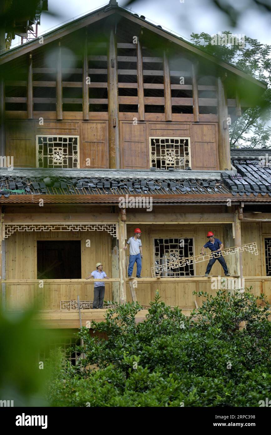 5 storey high building hi-res stock photography and images - Alamy