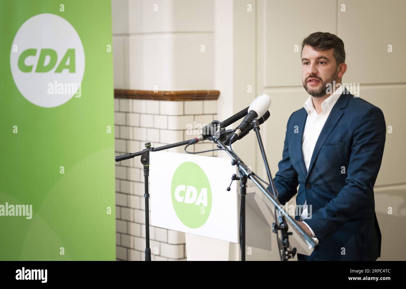 Secondary house elections hi-res stock photography and images - Alamy