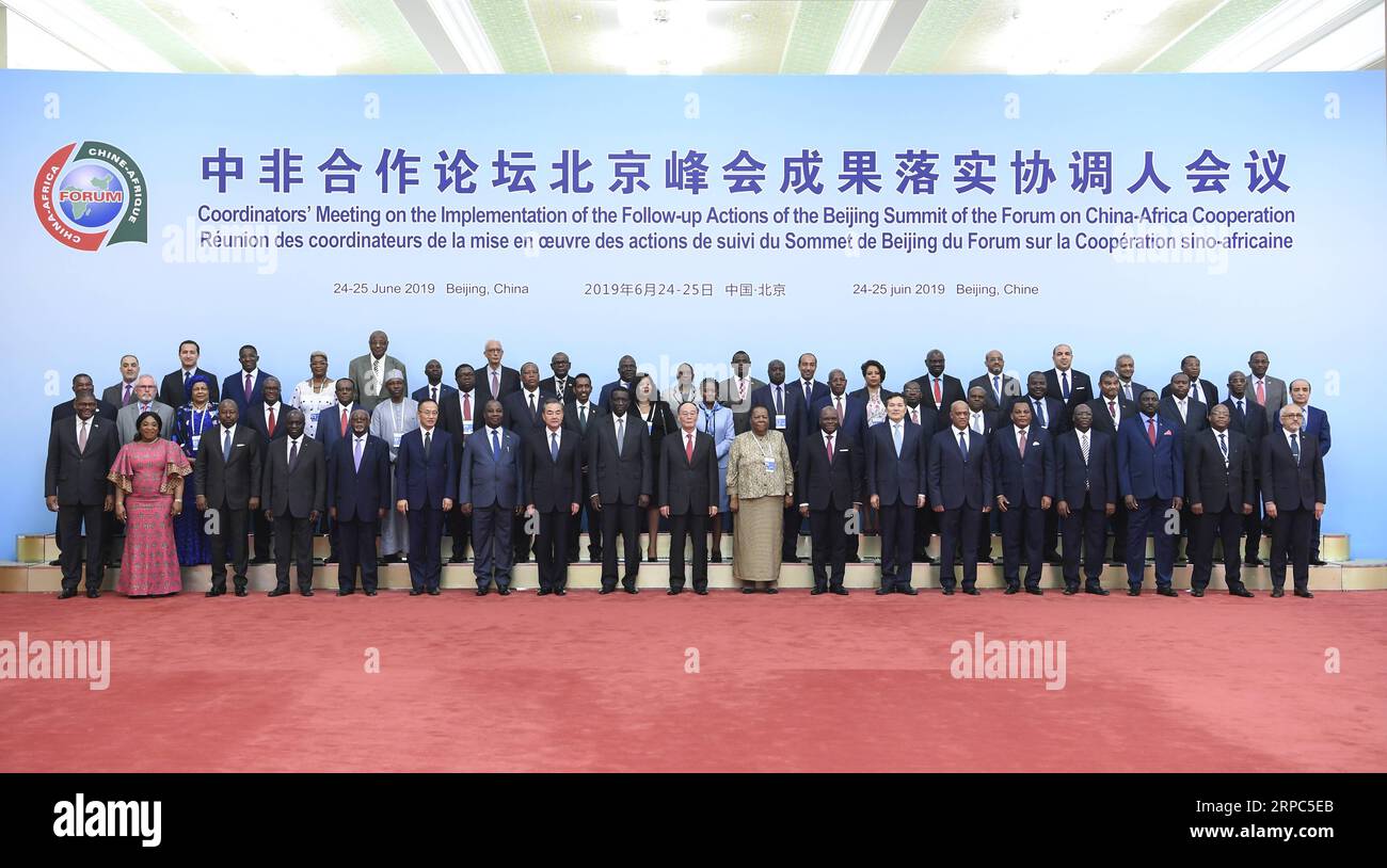 Delegations meting hi-res stock photography and images - Alamy