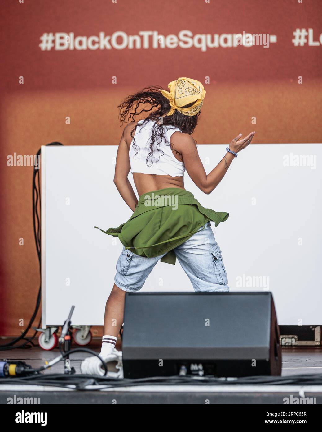 Black square dance hi-res stock photography and images - Alamy
