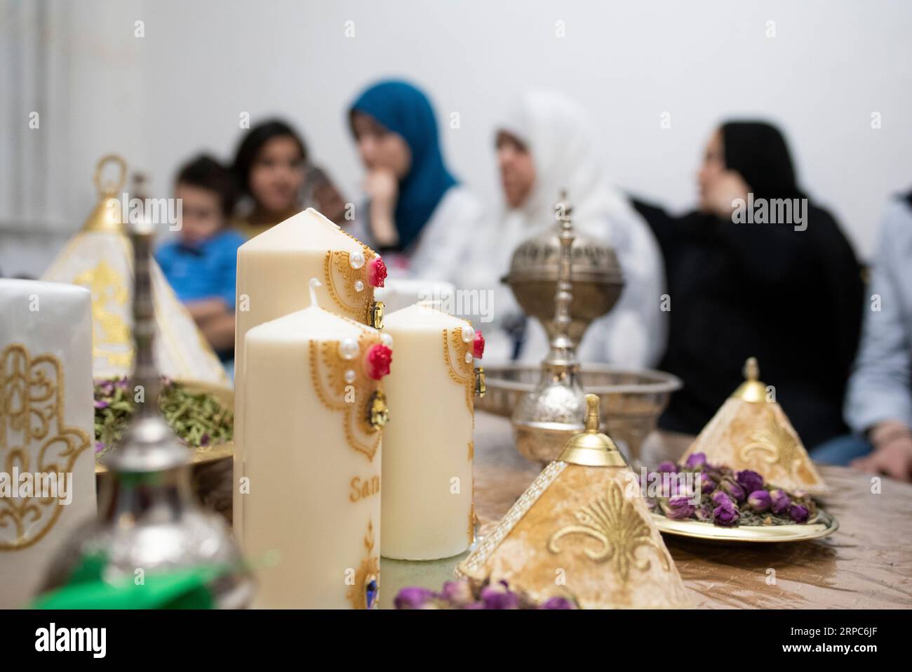 Detail of candles in henna celebration in a Moroccan pre-wedding Stock ...