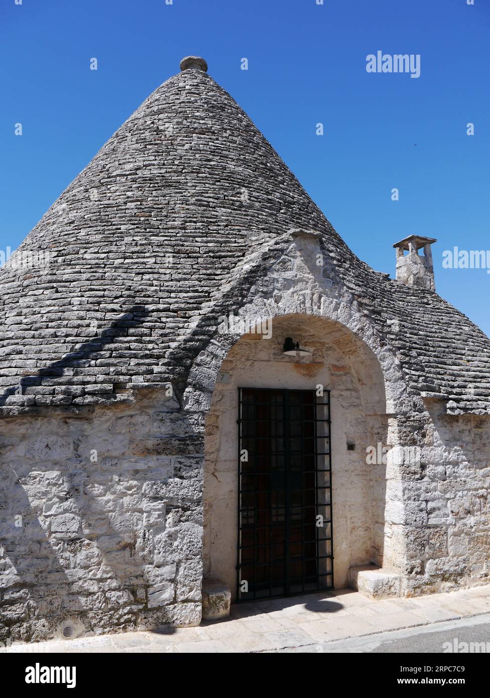 The conical roof of a trullo hi-res stock photography and images - Alamy