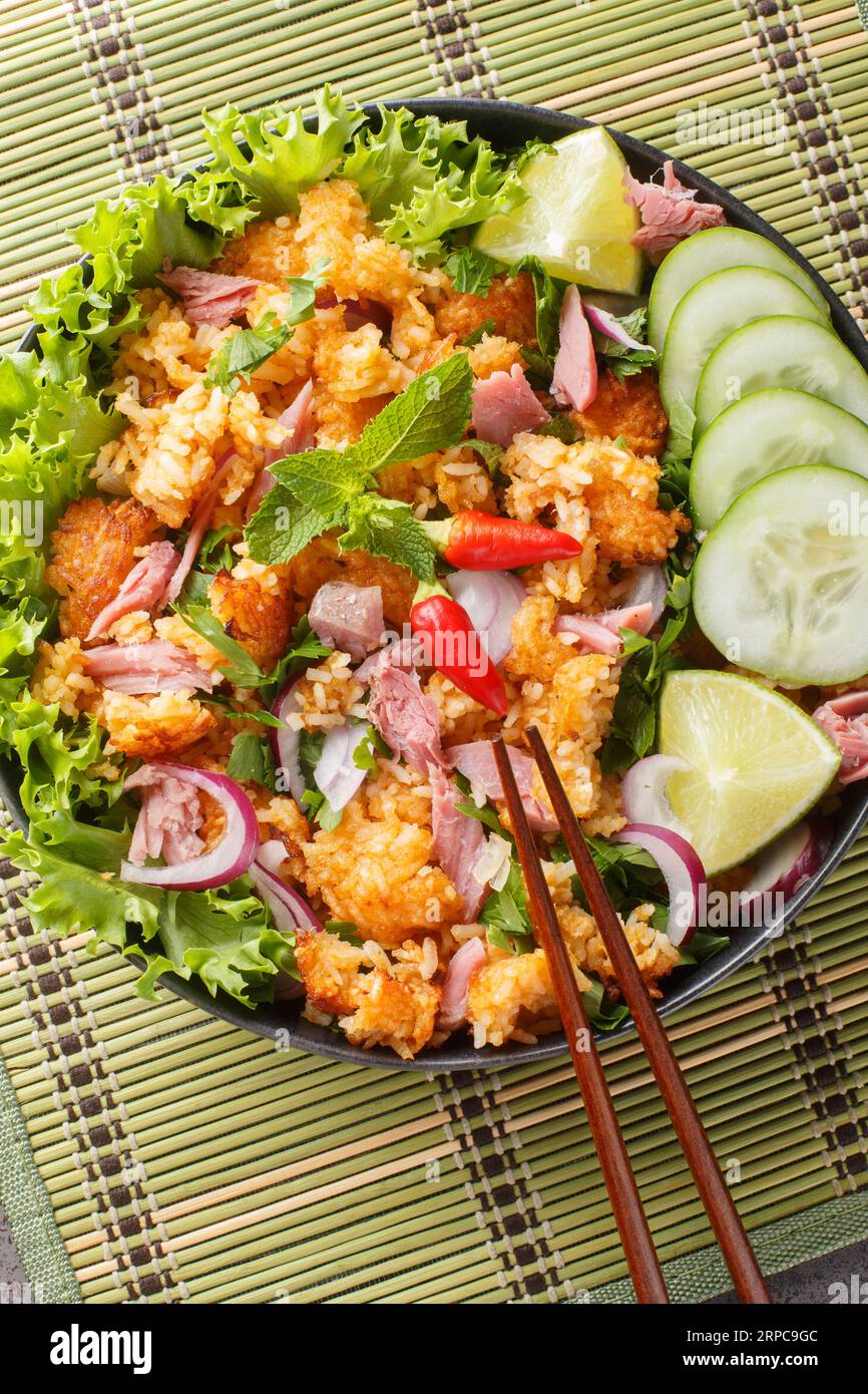Pad thai salad hi-res stock photography and images - Alamy
