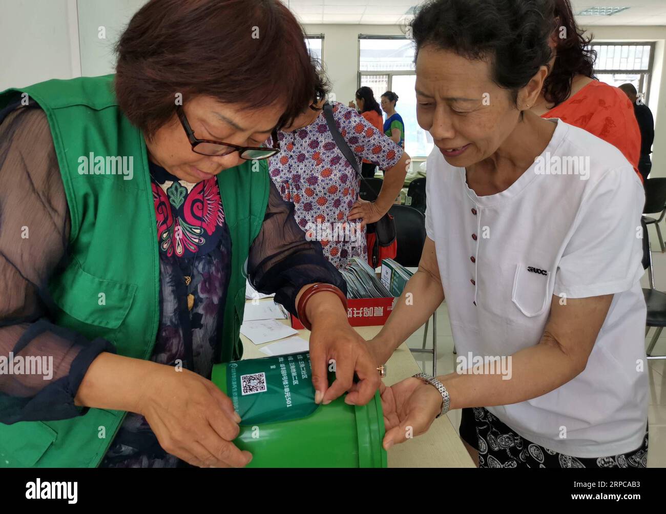 Sorting promoton hi-res stock photography and images - Alamy