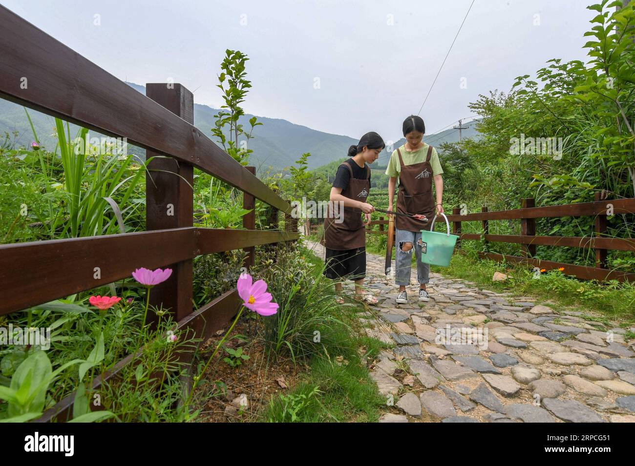 Roadside facilities hi-res stock photography and images - Alamy