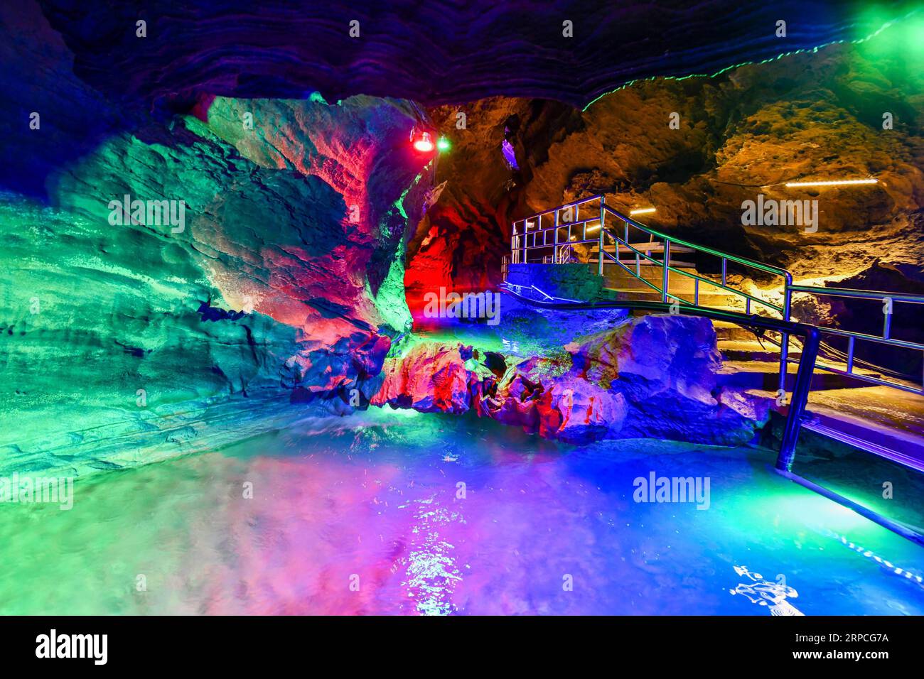 (190704) -- CHONGQING, July 4, 2019 -- Photo taken on July 3, 2019 ...