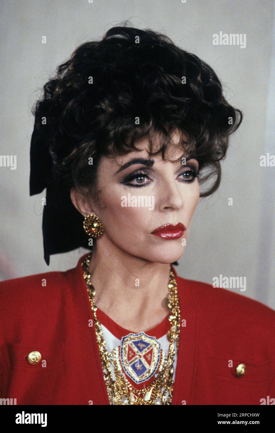 DYNASTY TV Series Joan Collins Linda Evans Stock Photo - Alamy