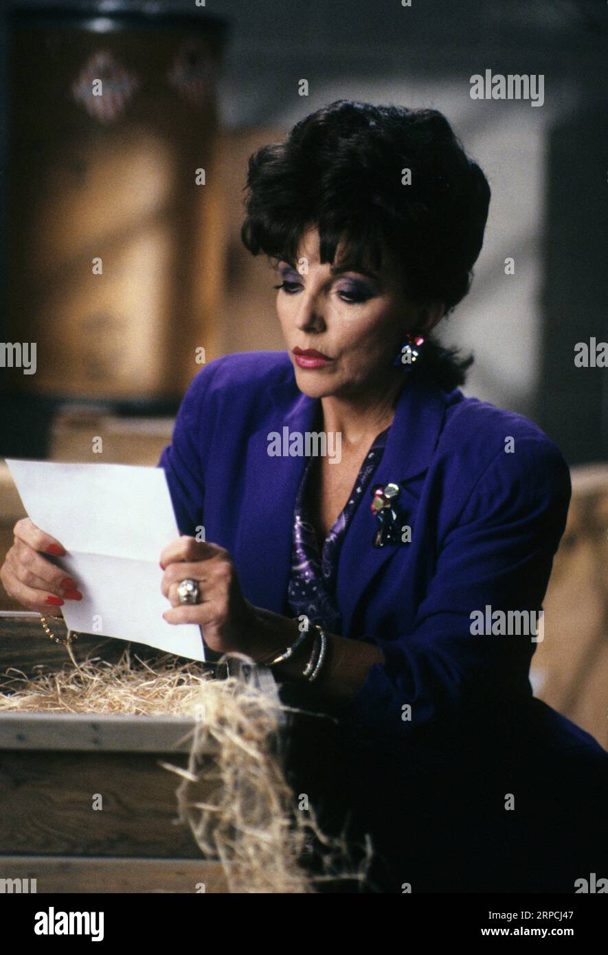 DYNASTY TV Series Joan Collins Linda Evans Stock Photo - Alamy