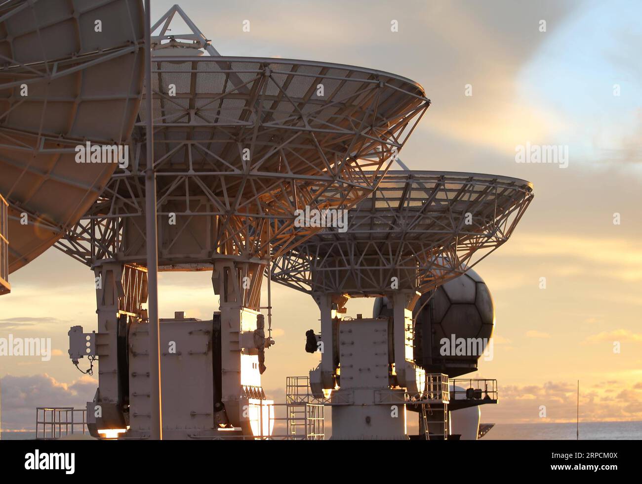 Space tracking radar hi-res stock photography and images - Alamy