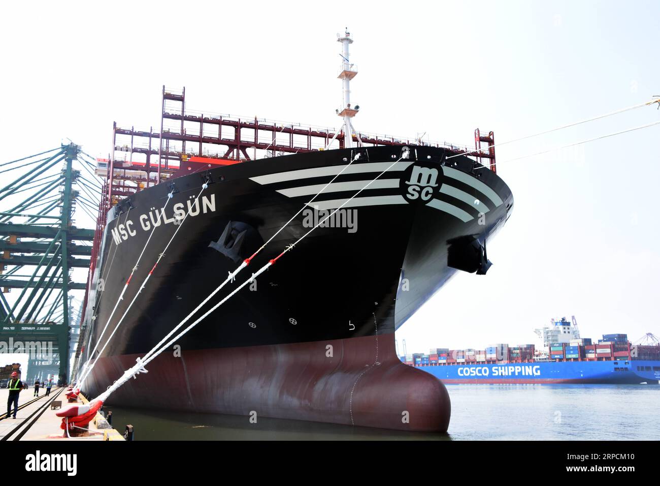 (190708) -- TIANJIN, July 8, 2019 -- MSC Gulsun docks at the Tianjin ...