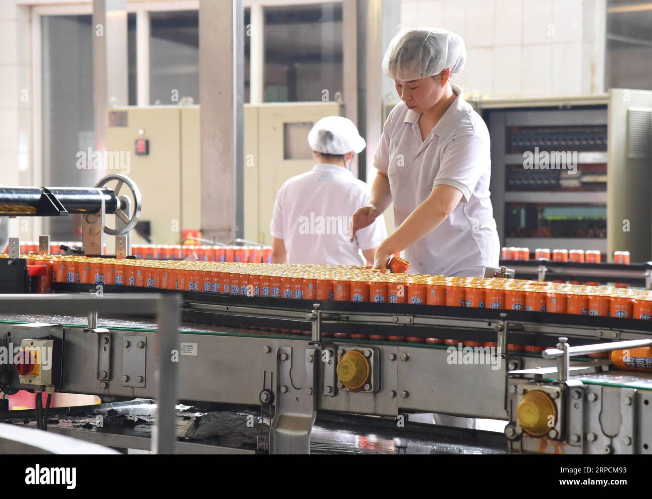 Soft drink production line hi-res stock photography and images - Alamy