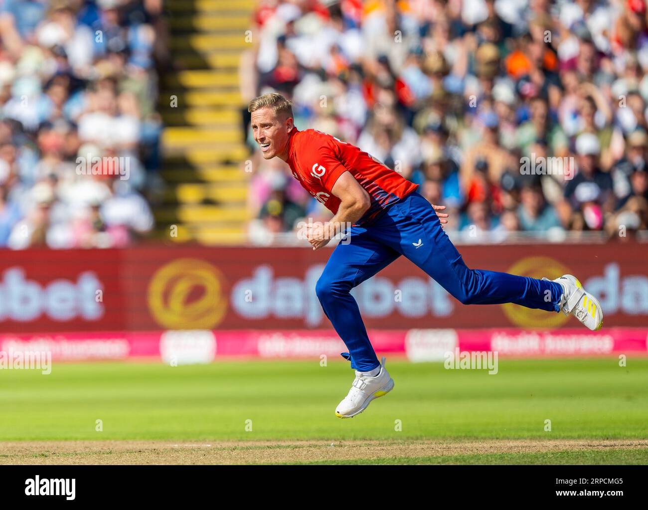 Luke wood cricket hi-res stock photography and images - Alamy