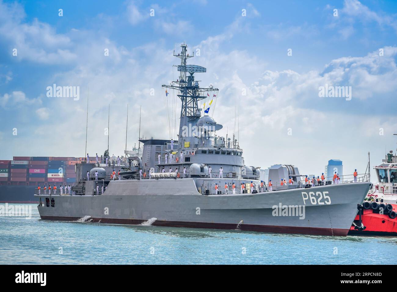 (190709) -- COLOMBO, July 9, 2019 -- The China-gifted frigate P625 to ...