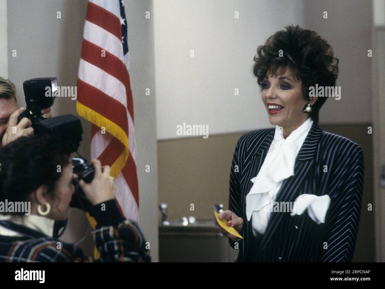 DYNASTY TV Series Joan Collins Linda Evans Stock Photo - Alamy