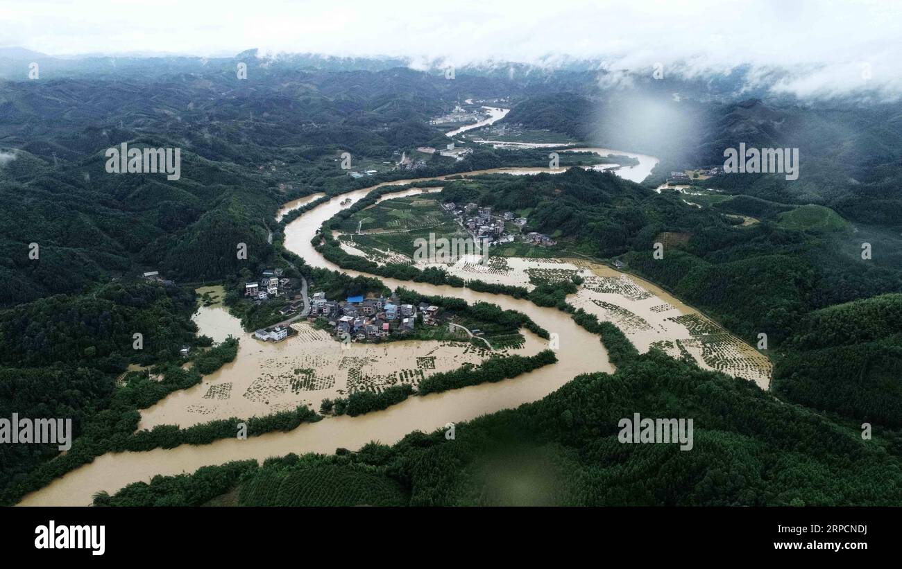 China guangxi rainstorms hi-res stock photography and images - Alamy