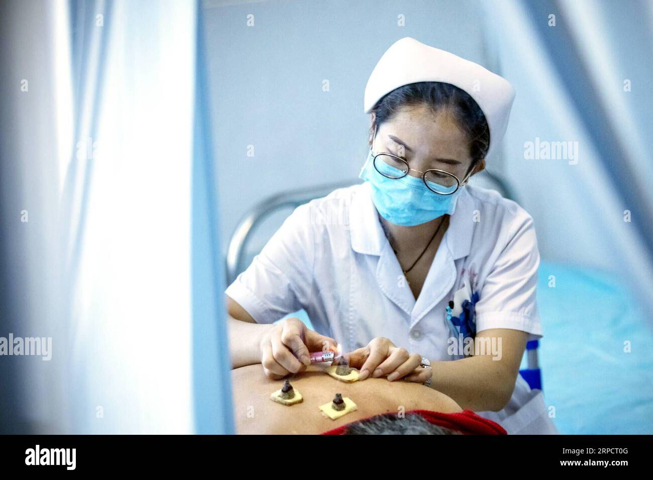 (190712) -- ZIBO, July 12, 2019 -- A nurse prepares to make sanfutie ...
