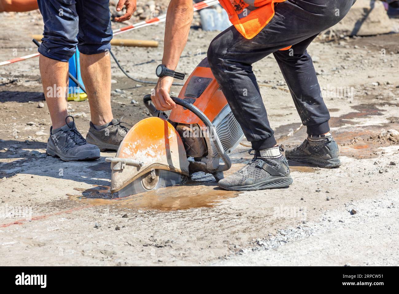 Disc cutter hi-res stock photography and images - Alamy