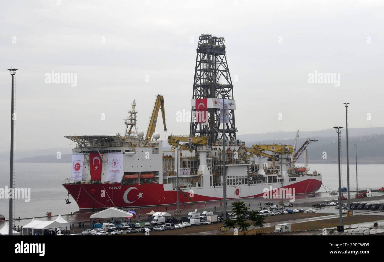 Ful blown hi-res stock photography and images - Alamy