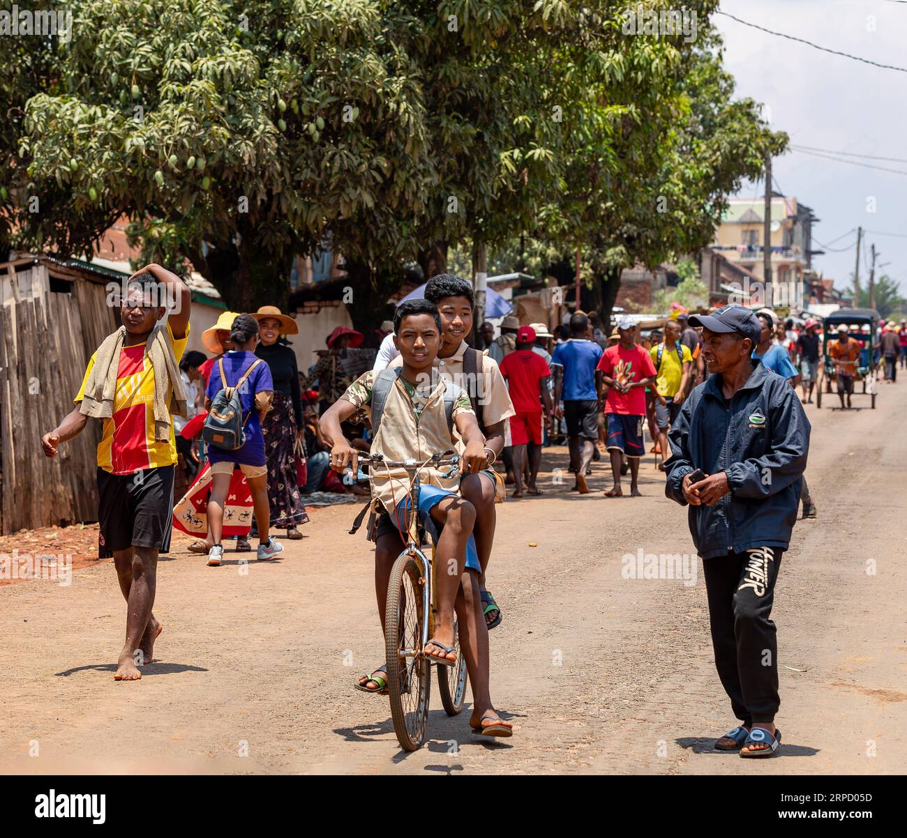 MANDOTO, MADAGASCAR - NOVEMBER 9 2022: The Malagasy students with ...