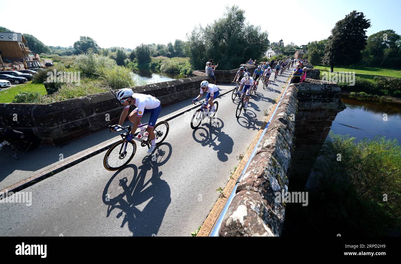 Farndon bridge hi-res stock photography and images - Alamy