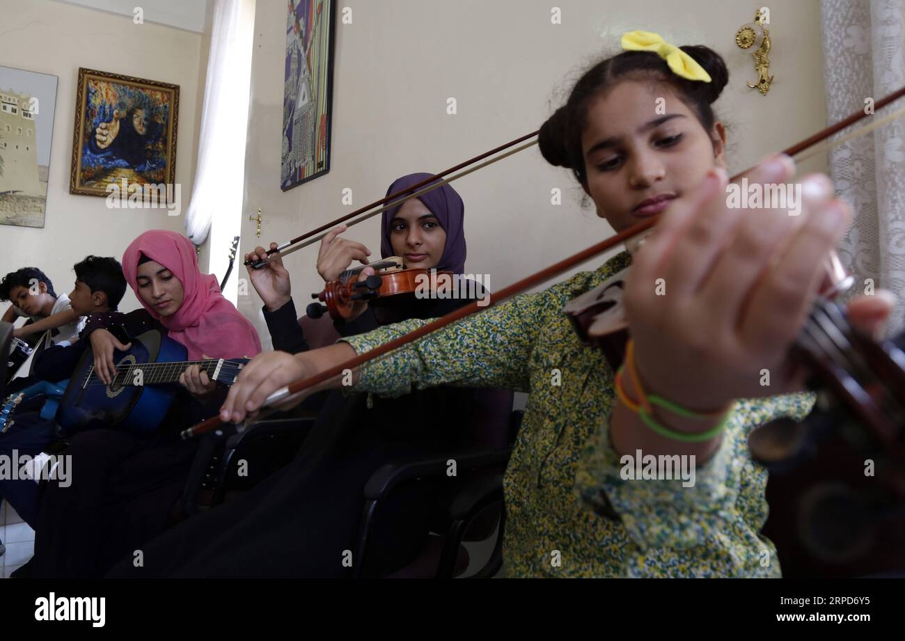 Play different hi-res stock photography and images - Alamy