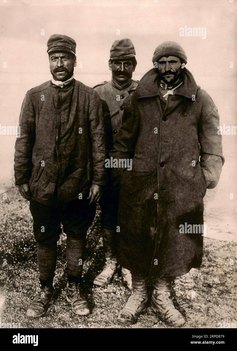 Great War 1915 - 1918 - Portrait of three Italian soldiers Stock Photo ...